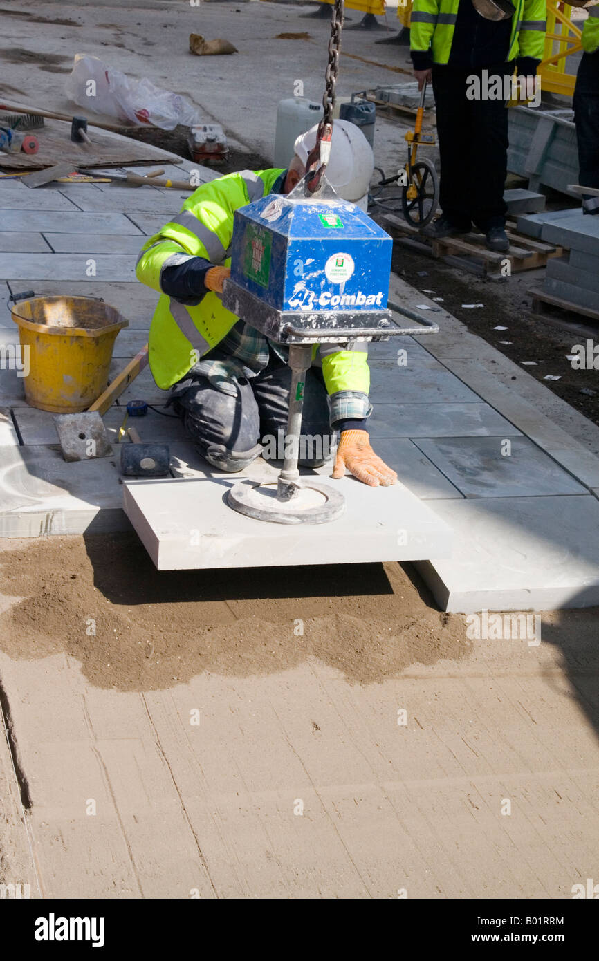 Vacum slab lifter in use hi-res stock photography and images - Alamy