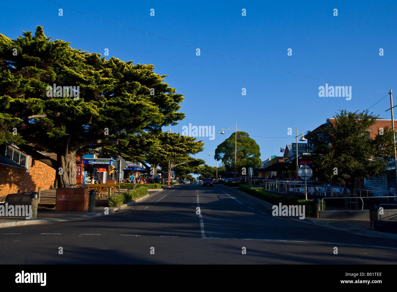 Cowes Main Street Stock Photo - Alamy