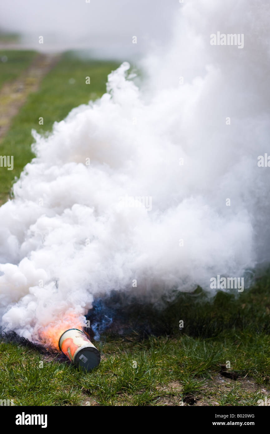 Smoke grenade canister Stock Photo - Alamy