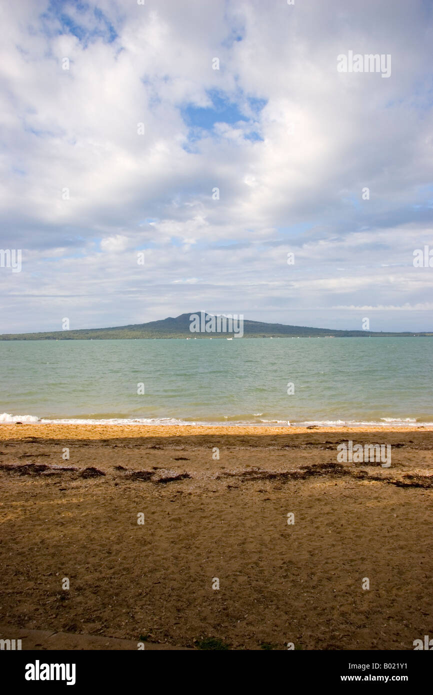 Rangitoto Island view from beach Auckland New Zealand Stock Photo - Alamy