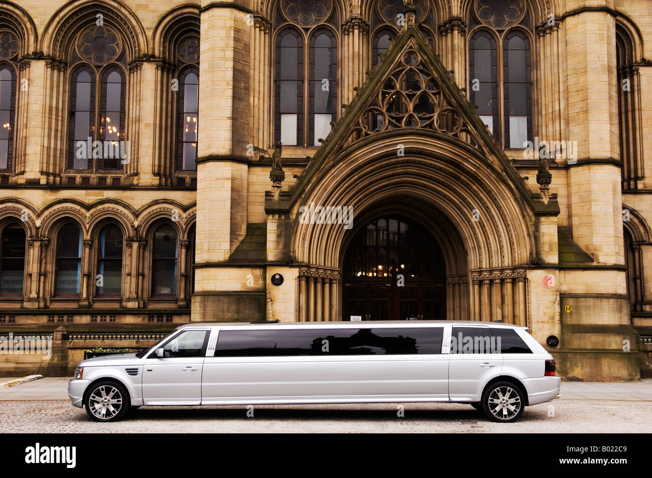 Range Rover Limousine car n front of Manchester Town Hall Albert Square ...