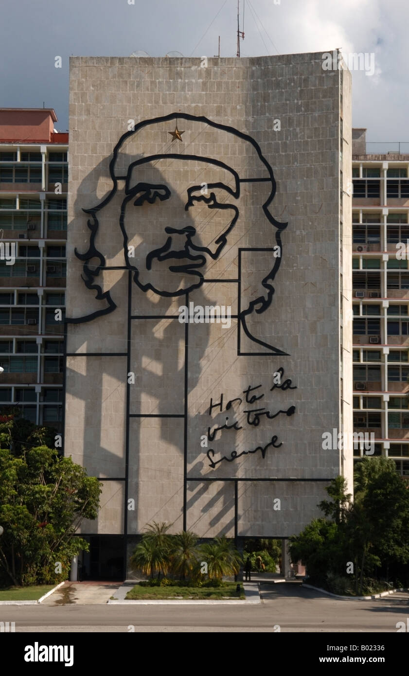 Ministry of Interior building, Revolution Square, Havana, Cuba 2/2 ...