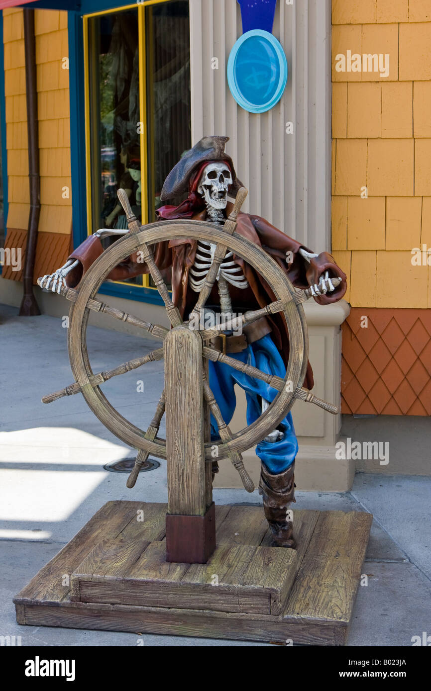 Scary pirate ship hi-res stock photography and images - Alamy