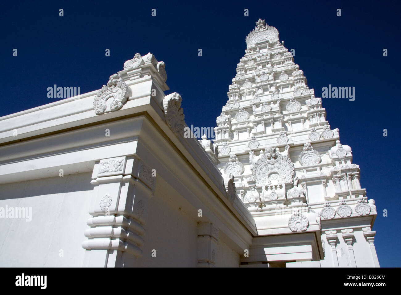 The Hindu Temple of Greater Chicago. Rama Temple Stock Photo - Alamy