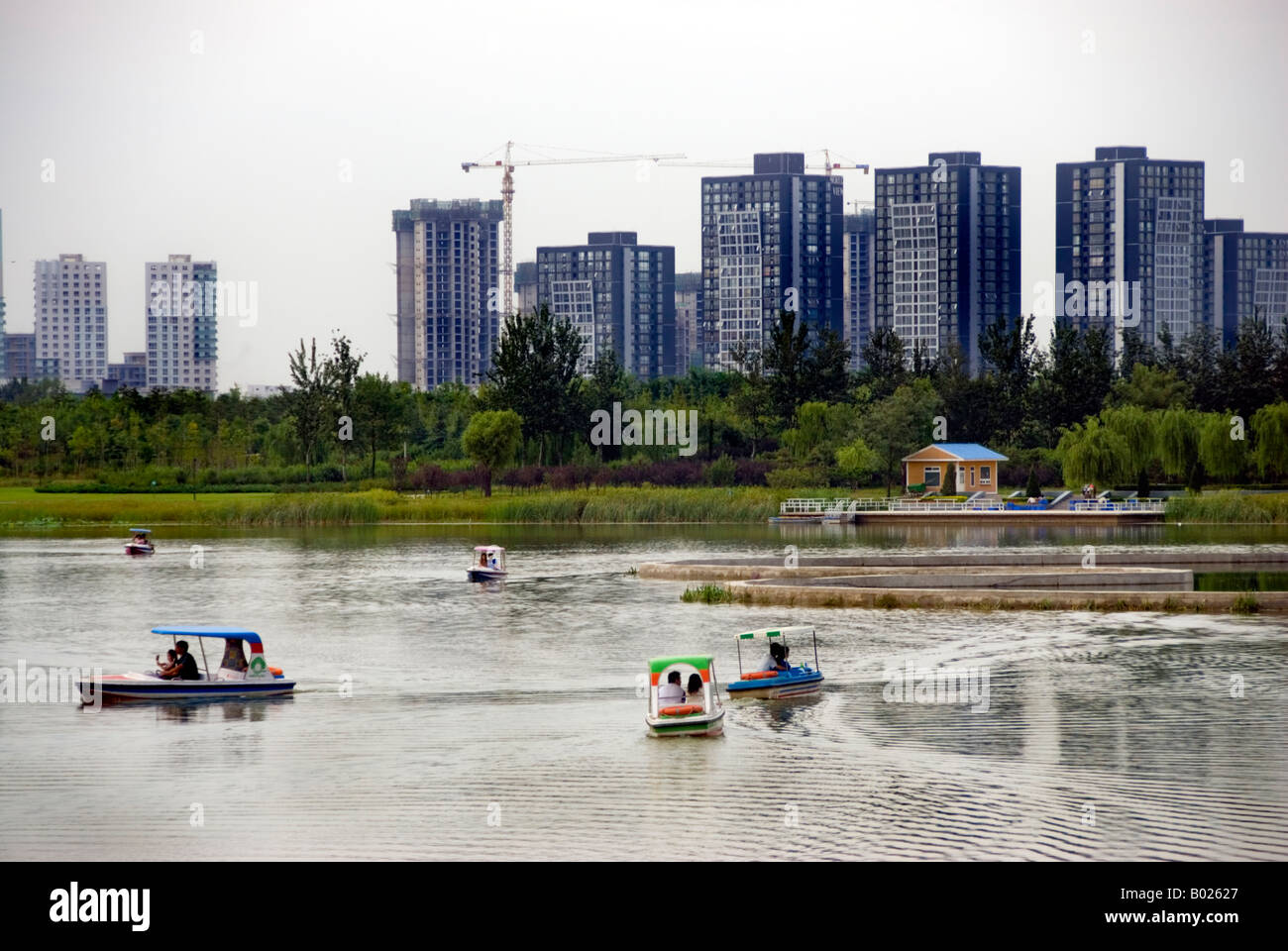 Chaoyang park hi-res stock photography and images - Alamy