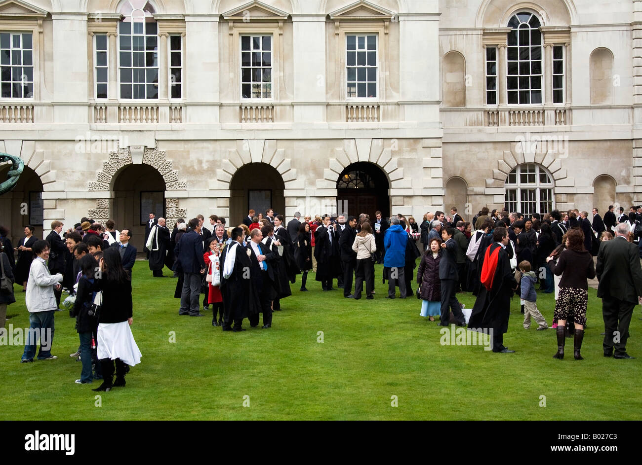 Cambridge graduation ceremony hi-res stock photography and images - Alamy