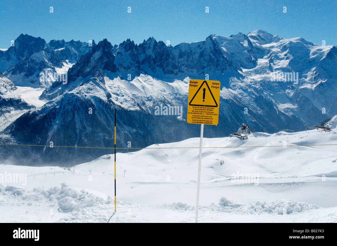 Chamonix mont blanc warning sign hi-res stock photography and images ...