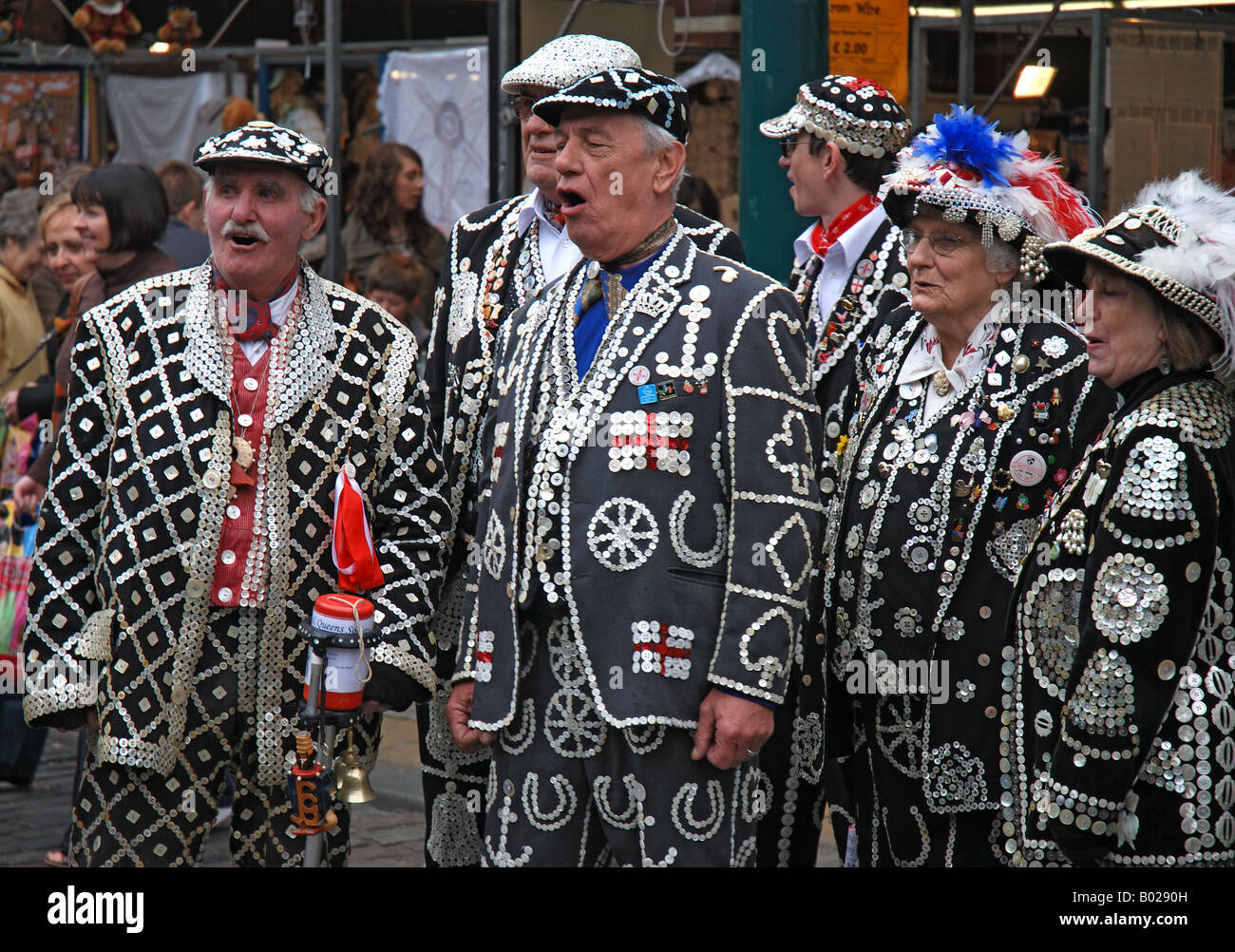 Pearly kings and queens covent garden hi-res stock photography and ...