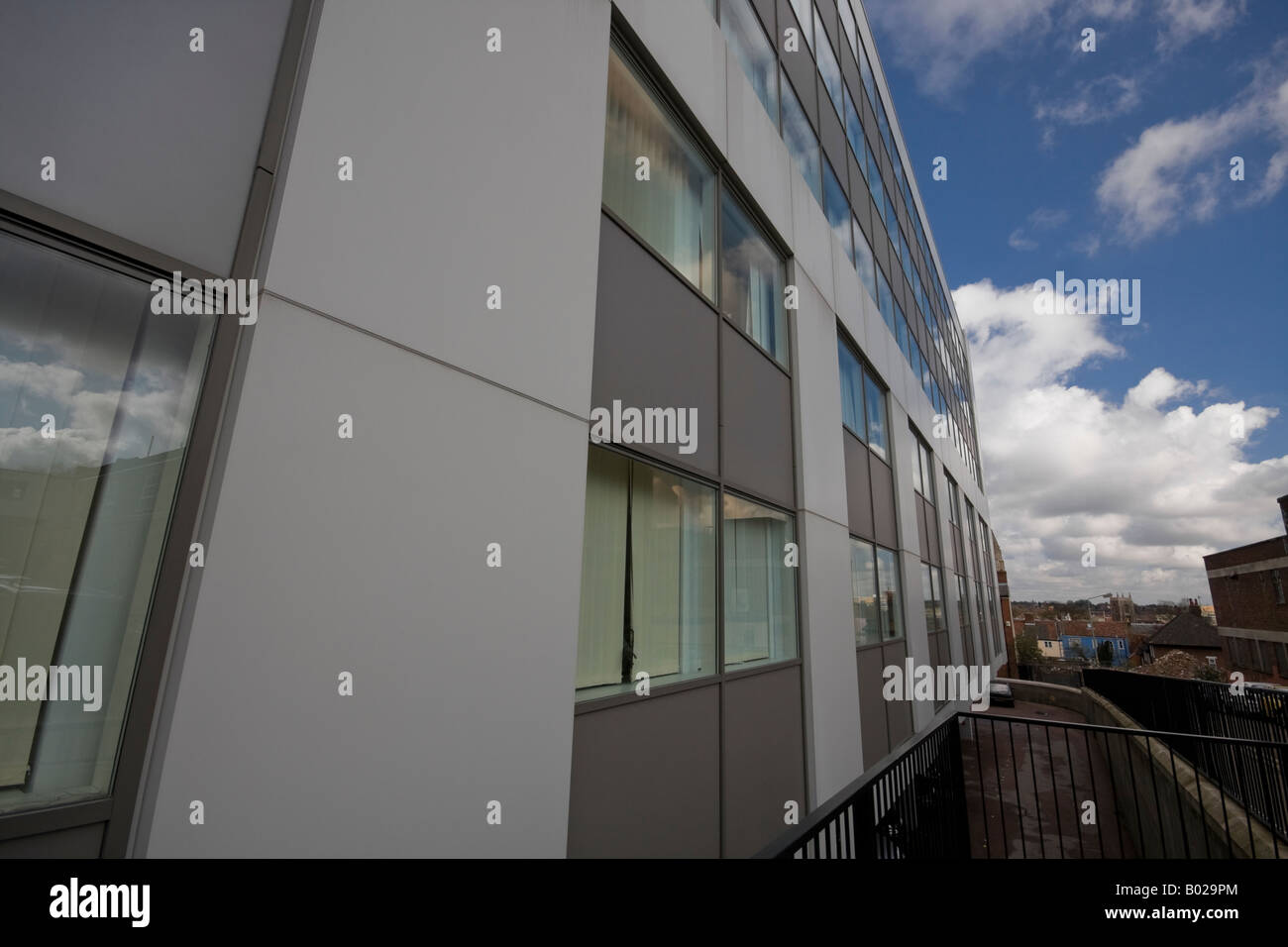 Modern office block Stock Photo - Alamy