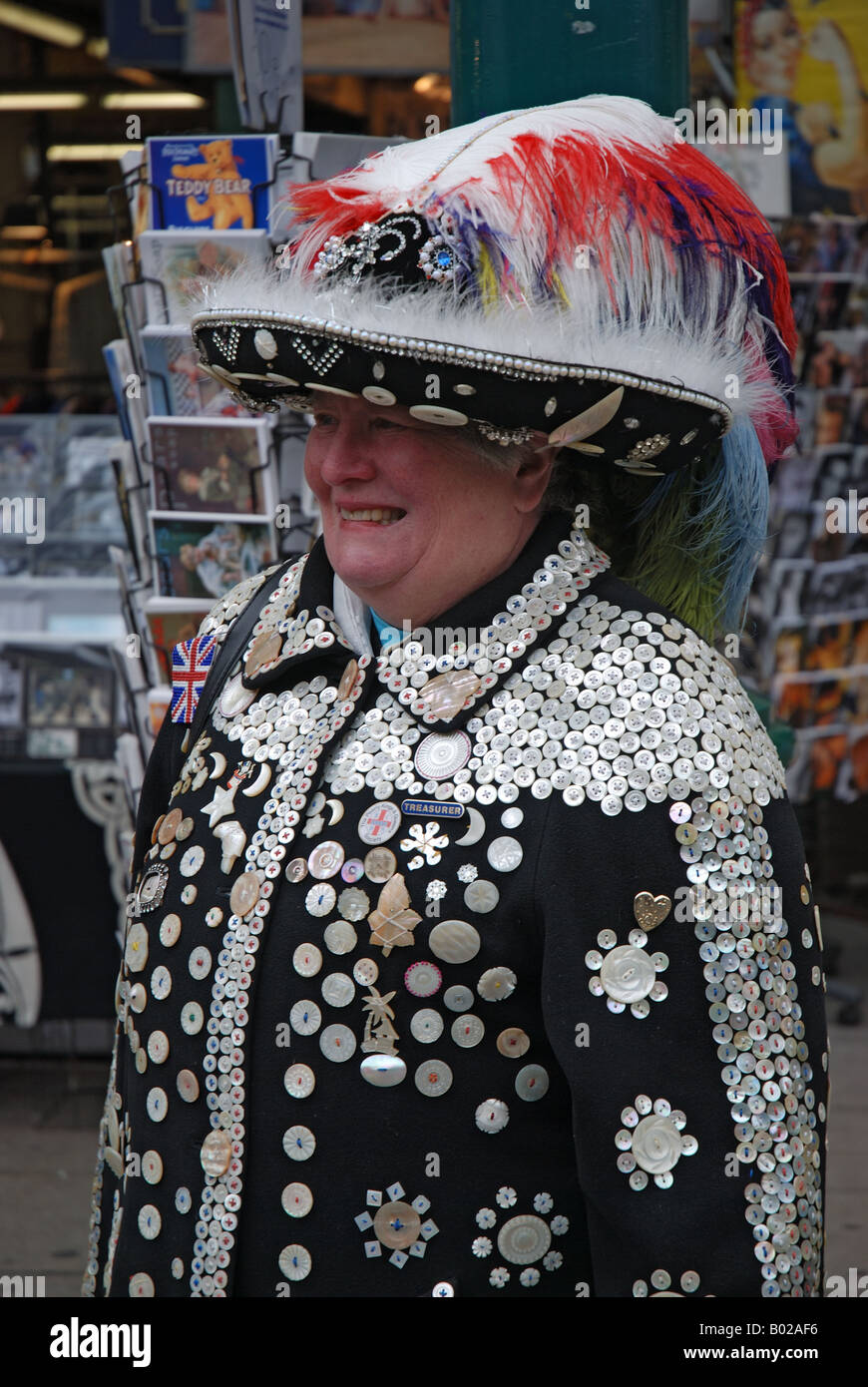 Feathered hat queen hi-res stock photography and images - Alamy