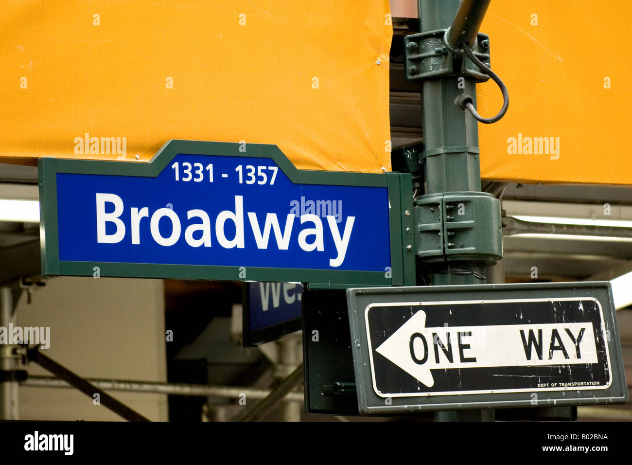 Broadway avenue hi-res stock photography and images - Alamy