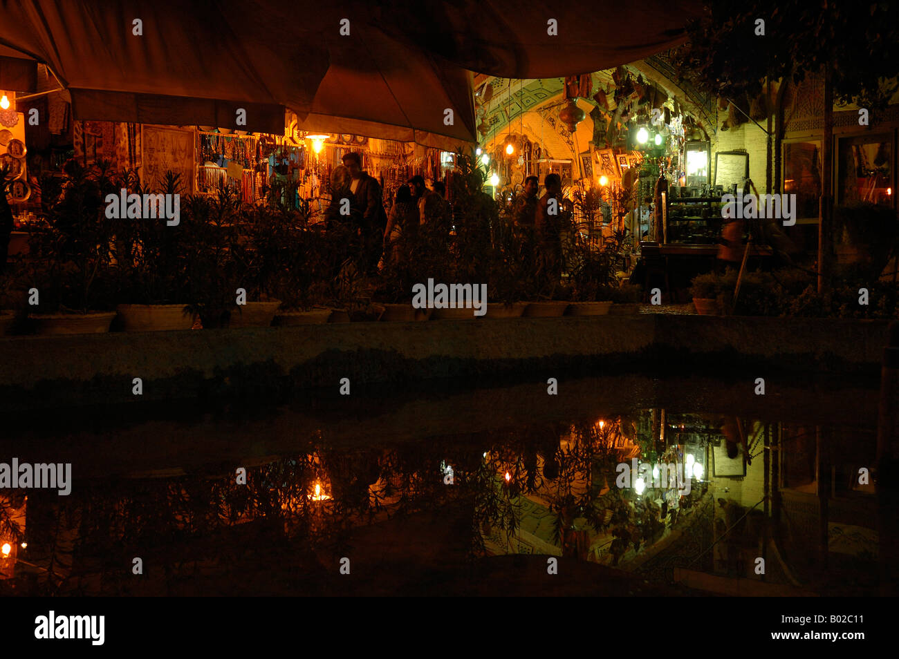 Night market scene. Shiraz, Iran Stock Photo - Alamy