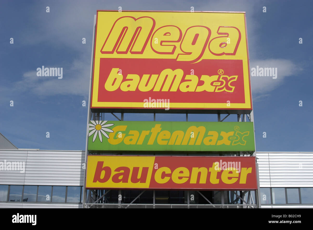 Mega Baumax in the trade area Stadlau Stock Photo - Alamy
