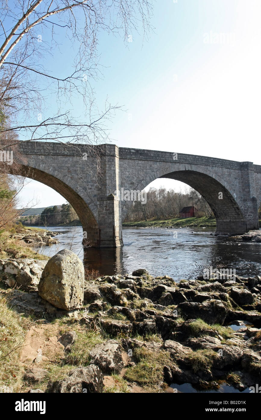 Potarch Bridge over the River Dee near Banchory in Aberdeenshire ...