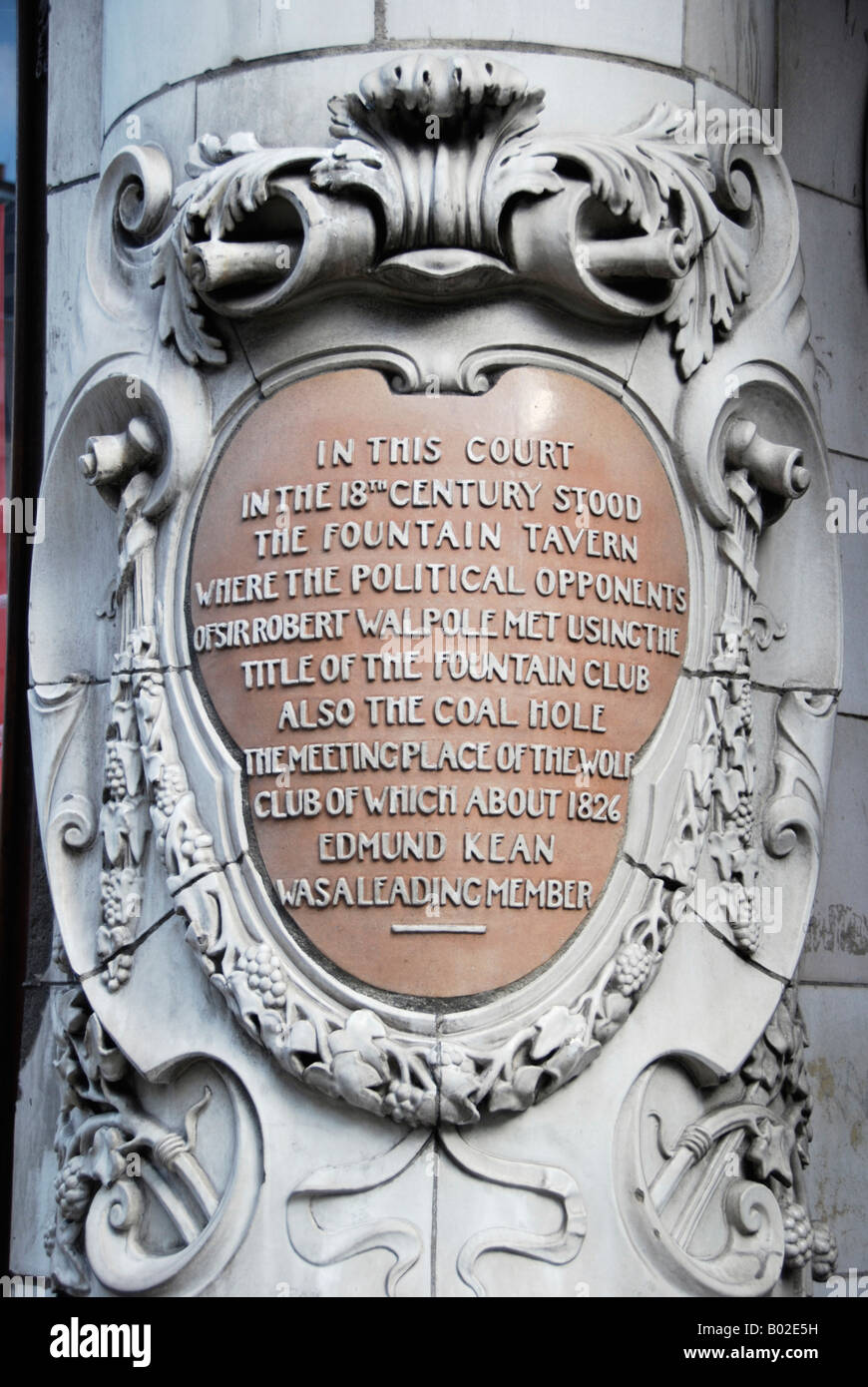 Notice commemorating the site of the Fountain Tavern meeting place of ...