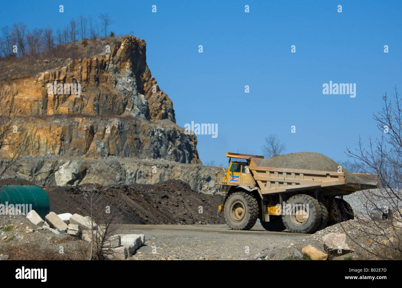 Dump truck at a construction site Stock Photo - Alamy