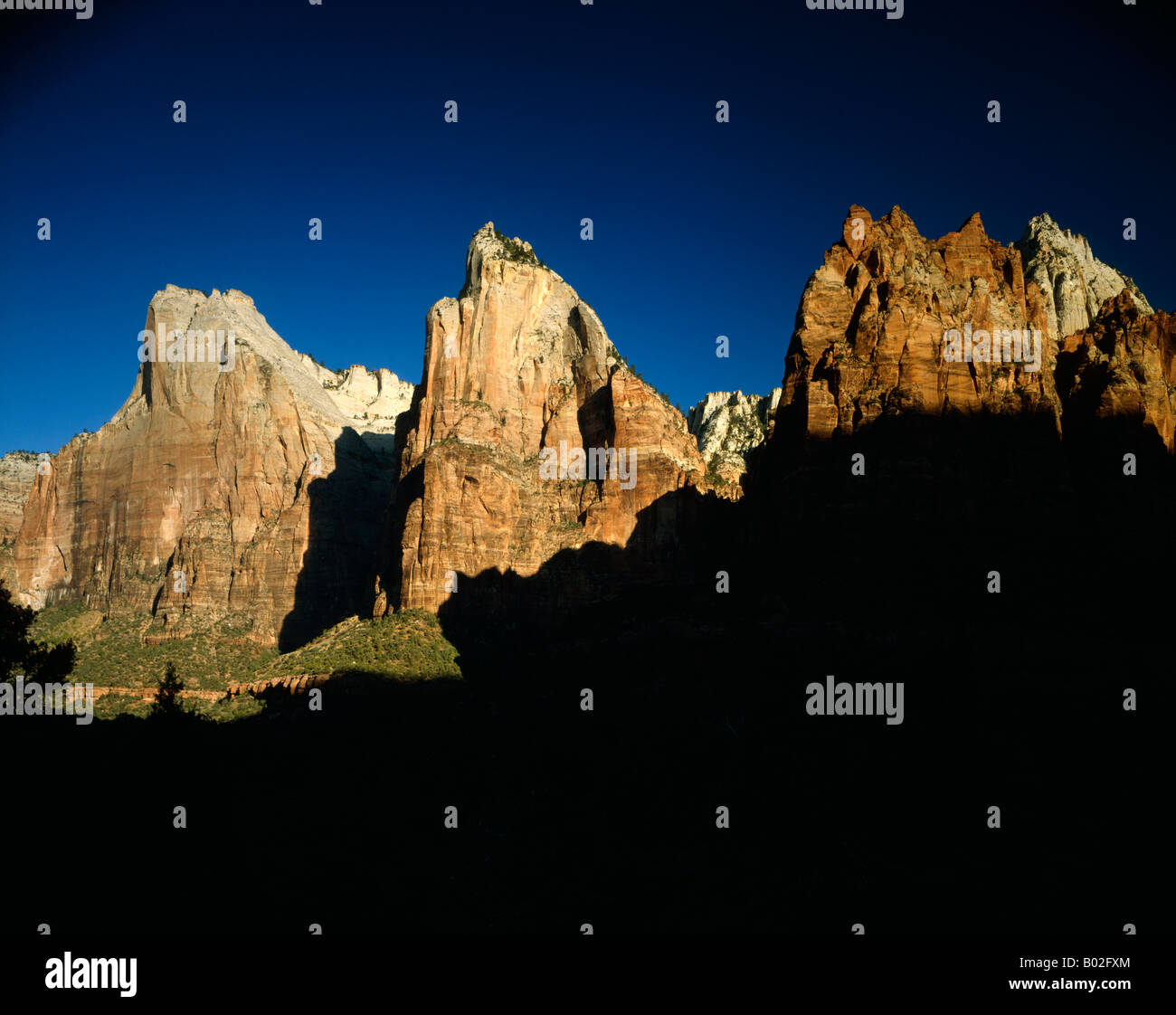 Early morning Sun on the Court of The Three Patriarchs. Zion National ...