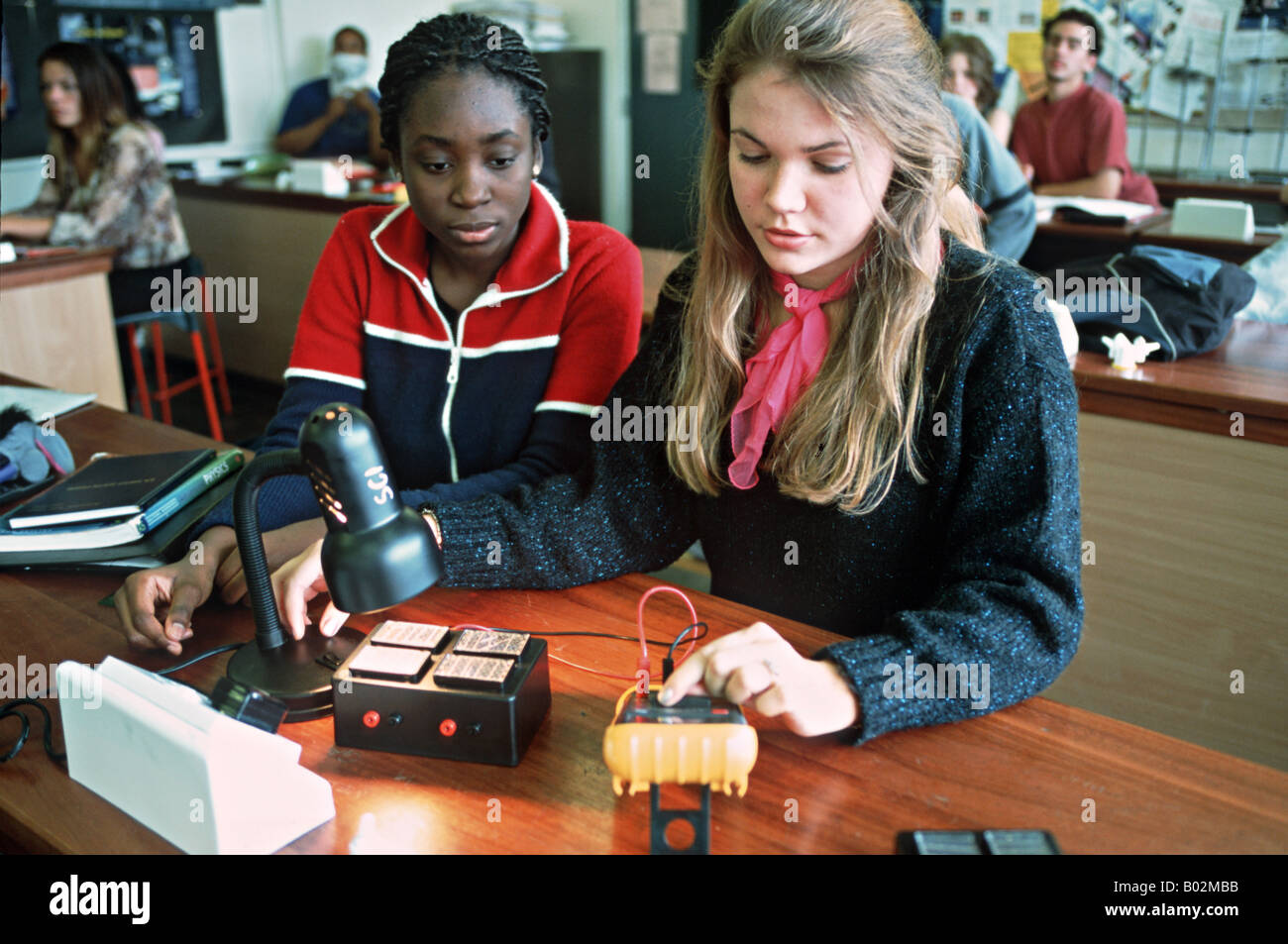 Sixth form physics hi-res stock photography and images - Alamy
