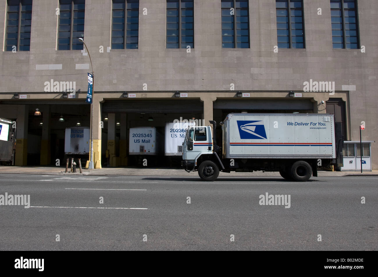 Loading dock of the USPS Morgan General Mail Facility on the West Side ...