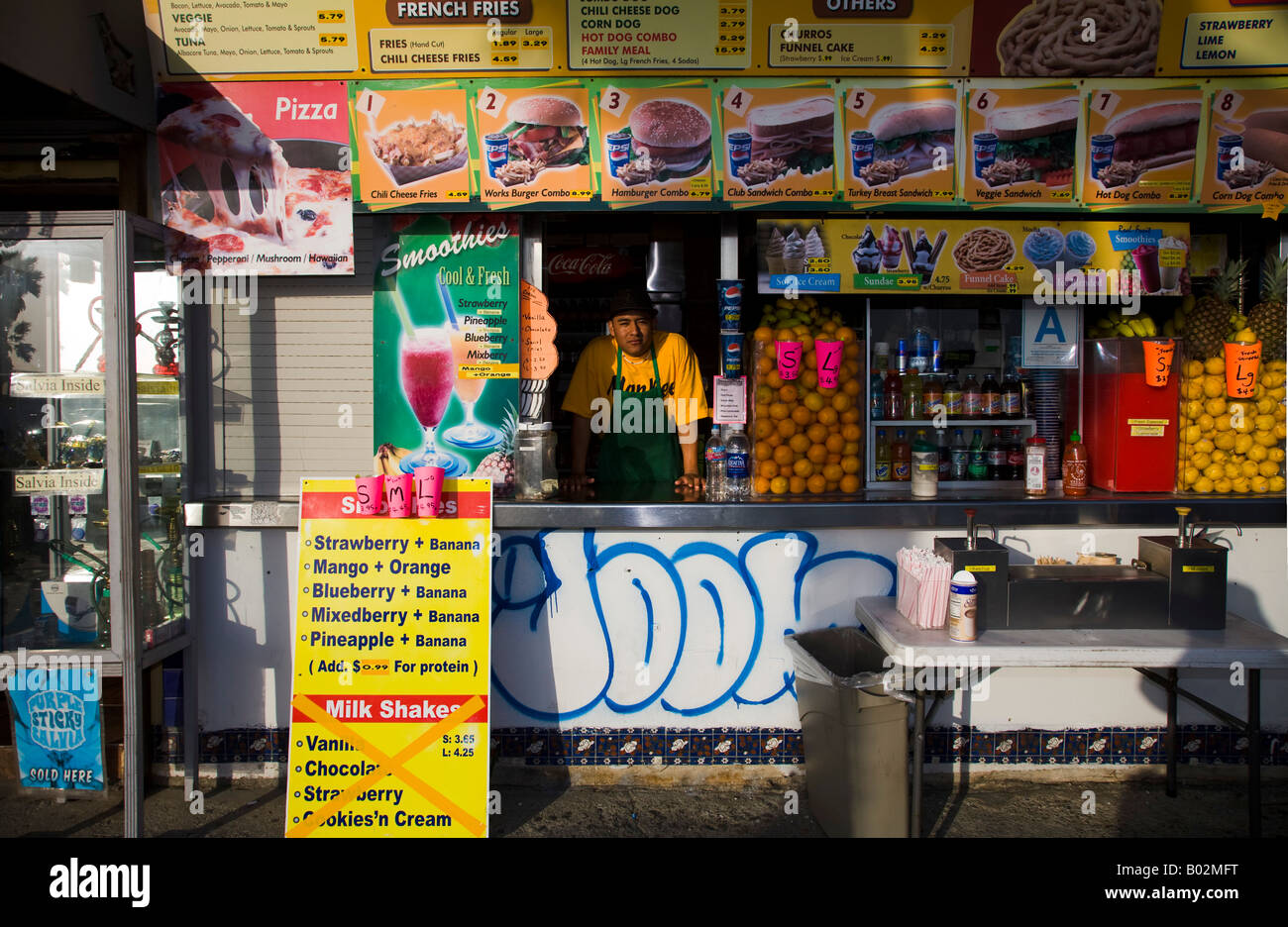 Venice beach food stand hi-res stock photography and images - Alamy