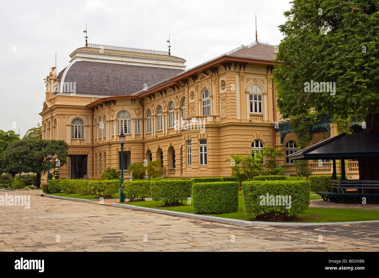 A mansion palace Stock Photo - Alamy