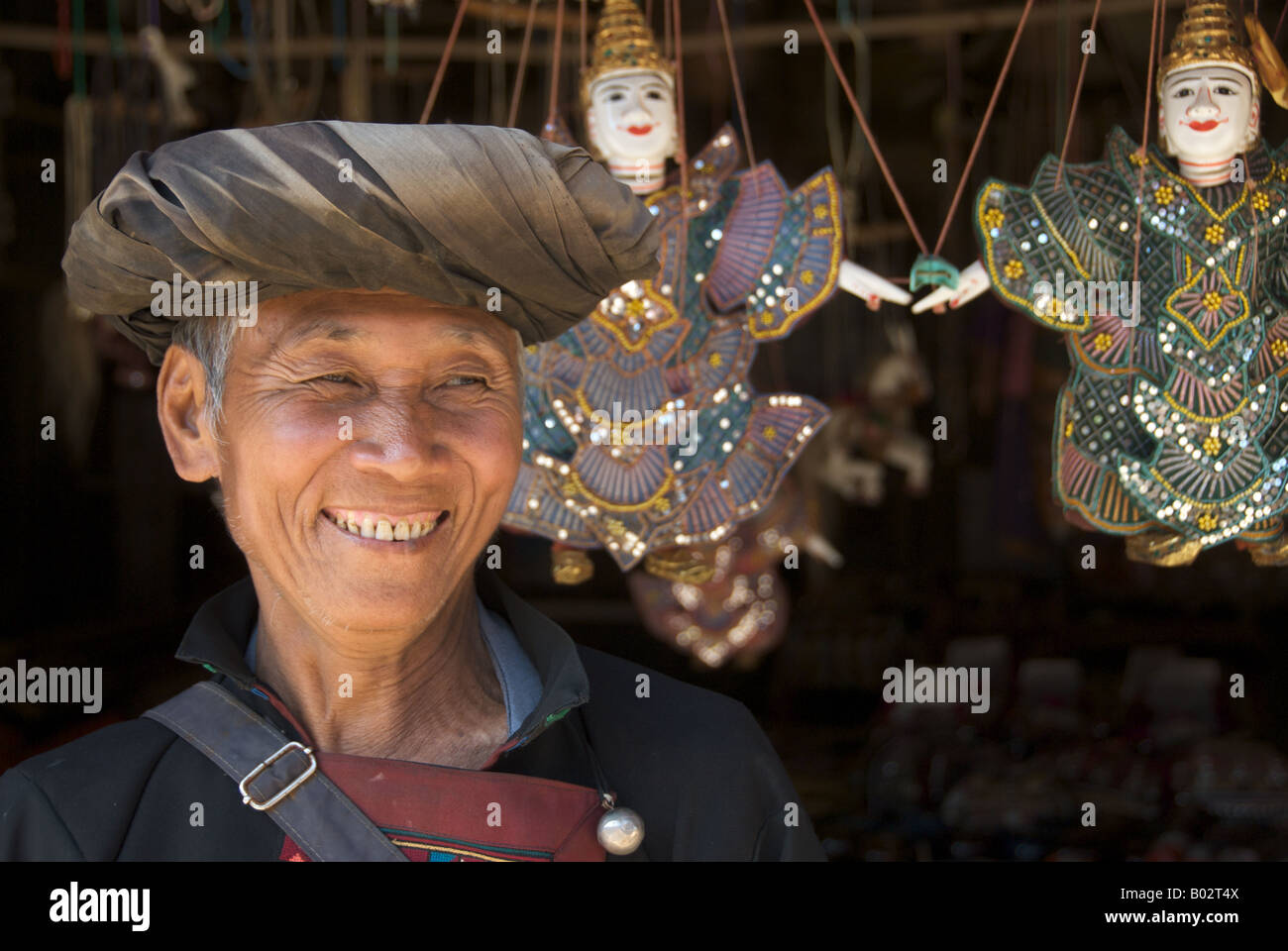Portrait of an ethnic akha man hi-res stock photography and images - Alamy
