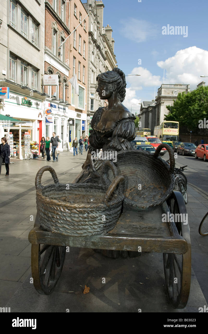 statue woman with cart Dublin Ireland Stock Photo - Alamy