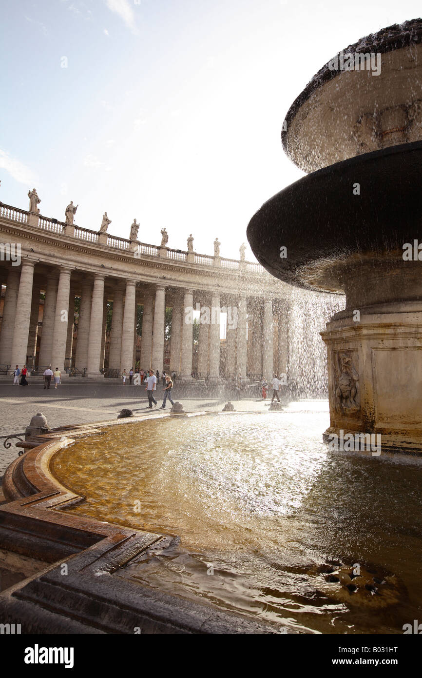 Italy, Lazio, Rome, Vatican City, St Peter's Square, St. Peters ...