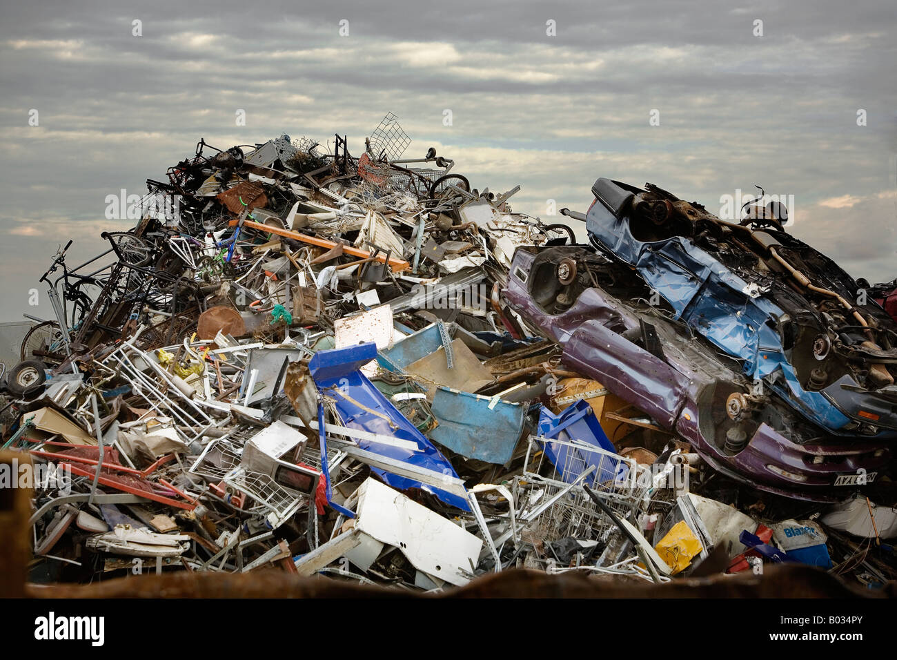 A hill of scrap Stock Photo - Alamy