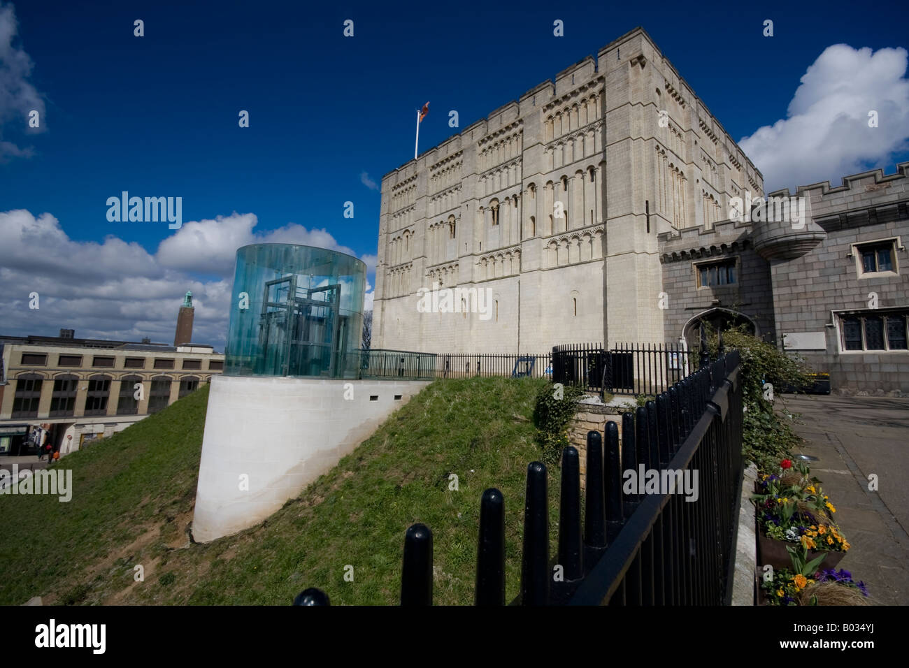 Norwich castle hi-res stock photography and images - Alamy