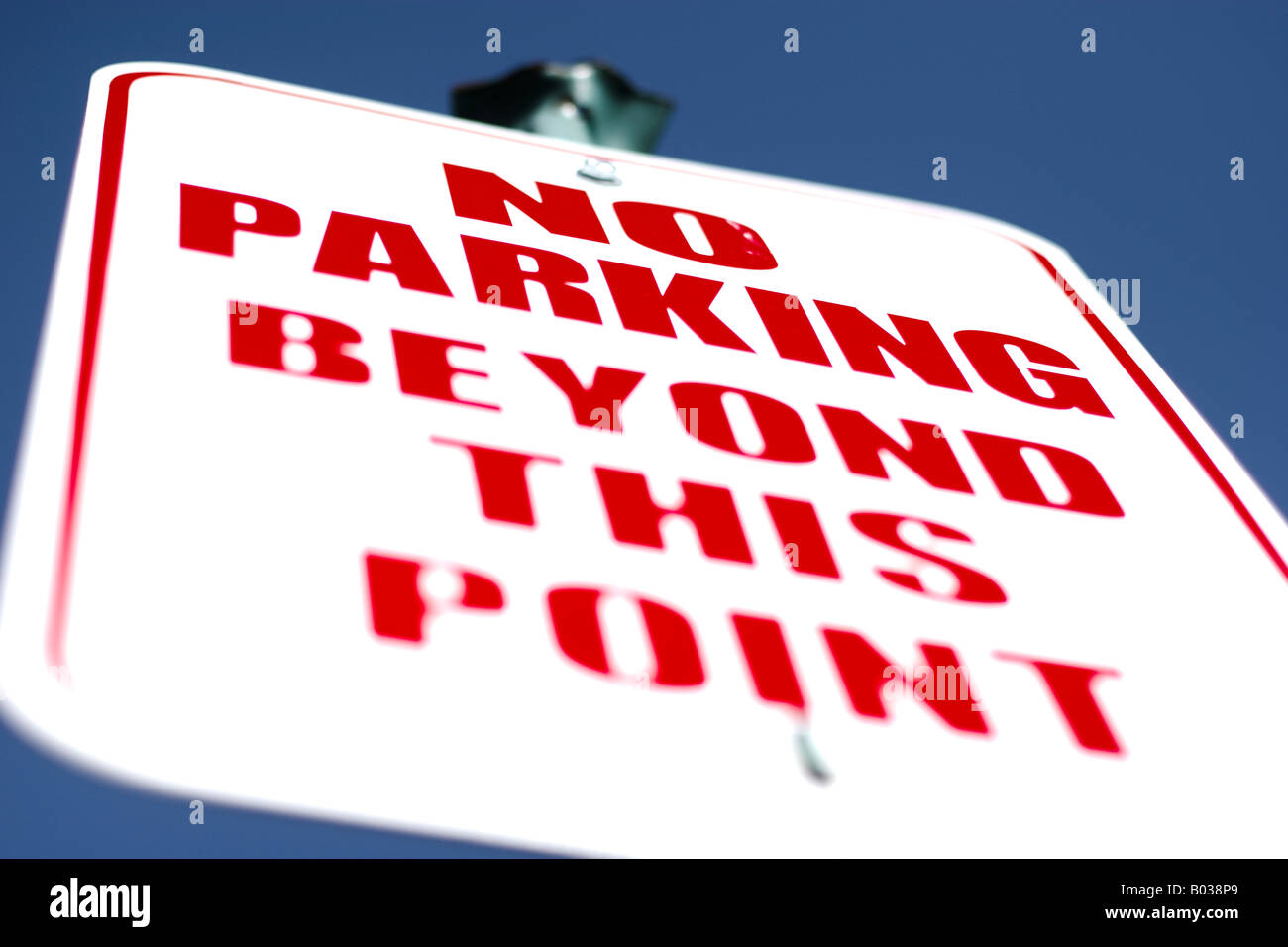 No parking beyond this point hi-res stock photography and images - Alamy