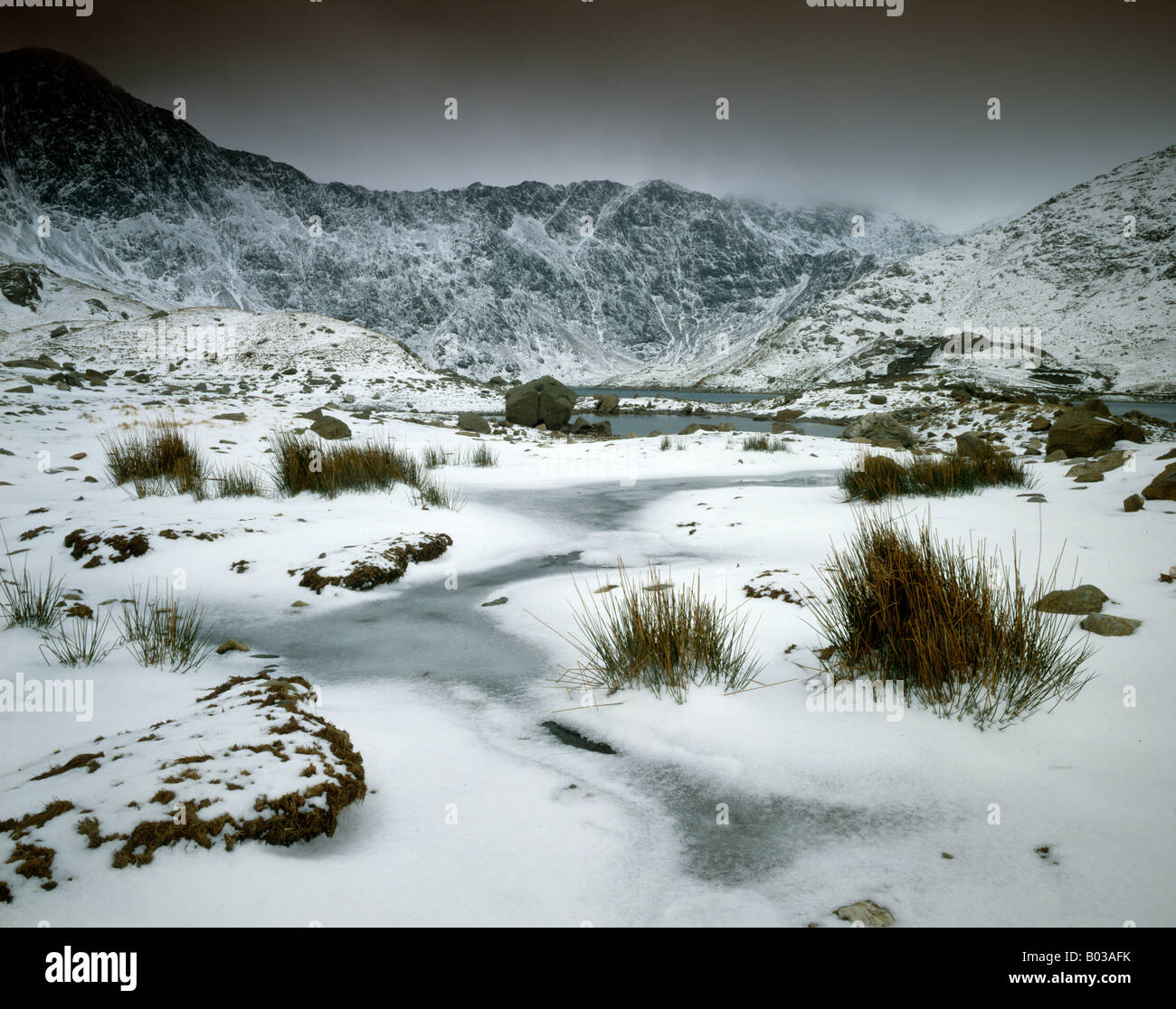 Winter Snow storm over Snowdon and Frozen Llyn Llydaw. Snowdonia ...