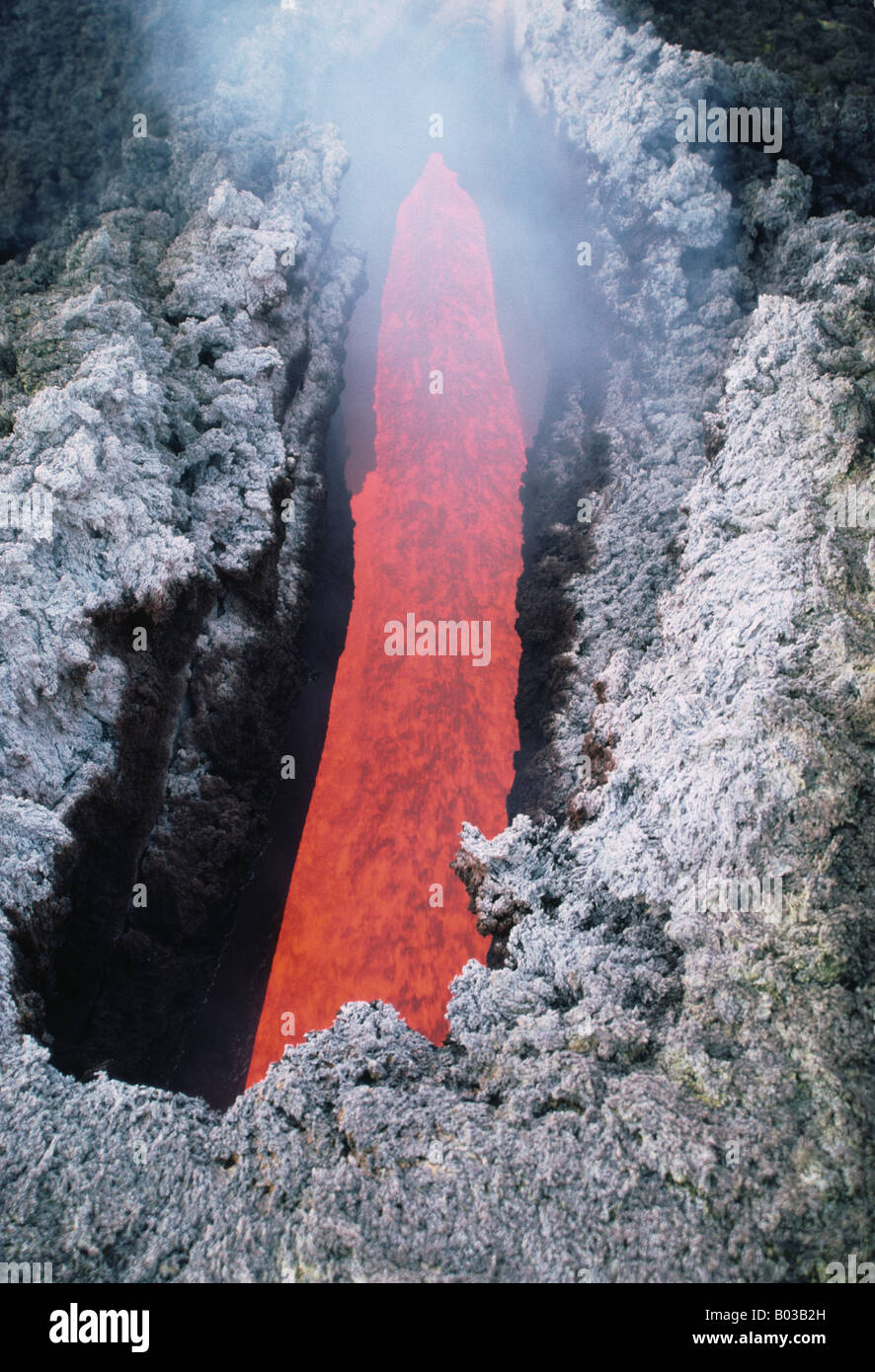 A gulley of flowing lava Stock Photo - Alamy