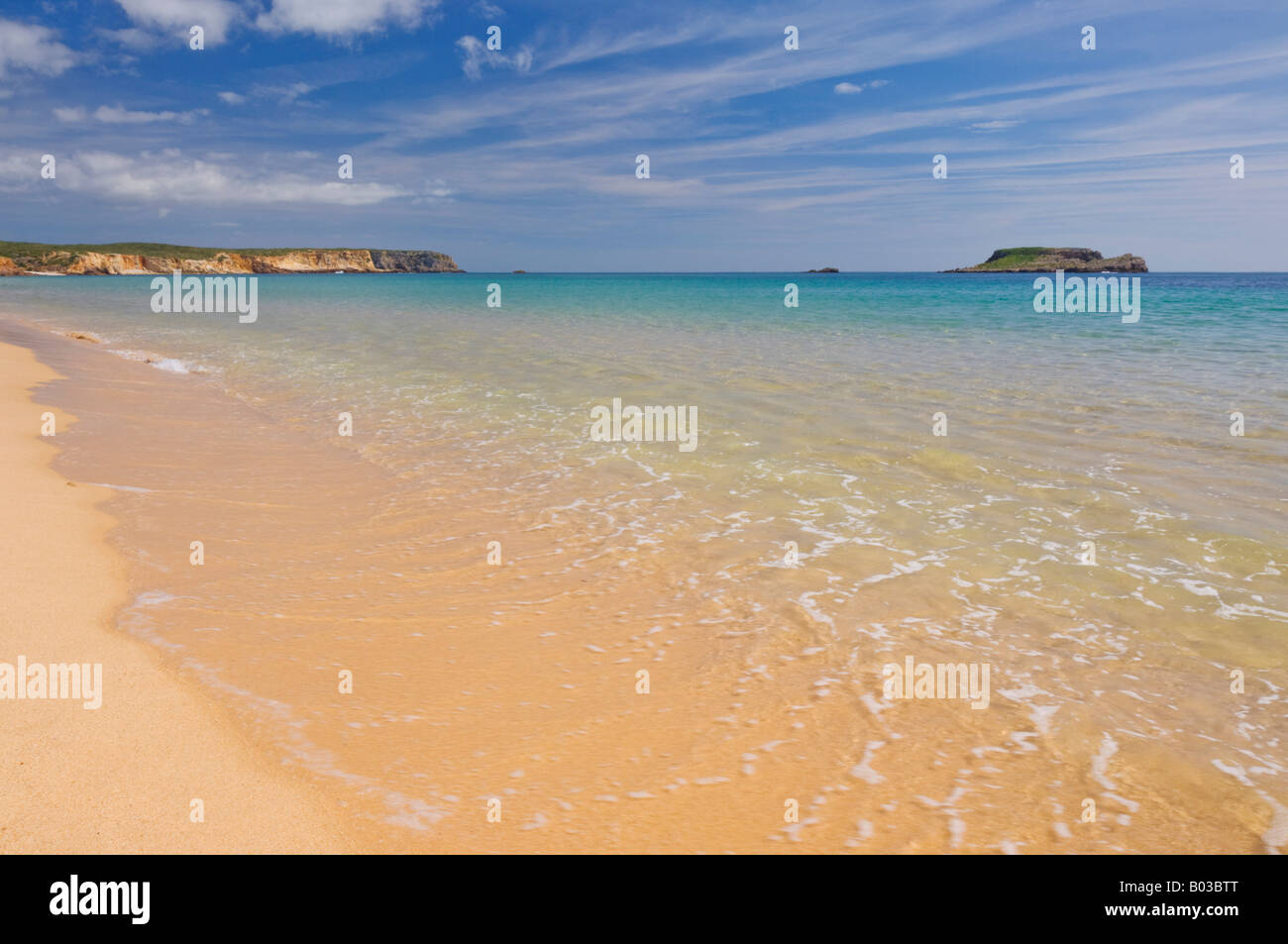 Golden sand and clear water of Martinhal beach Sagres Algarve Portugal ...