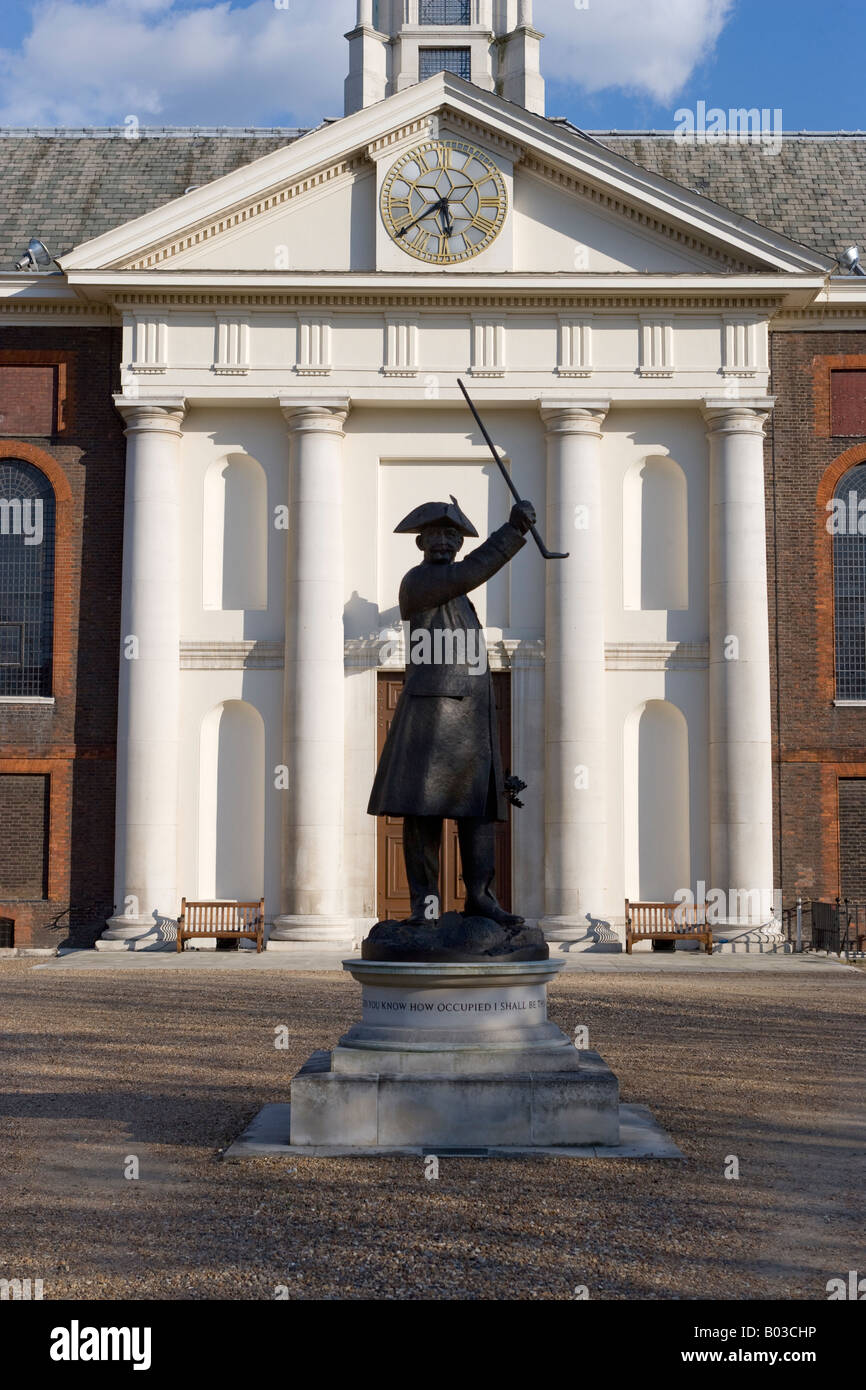 Chelsea hospital royal visit hi-res stock photography and images - Alamy