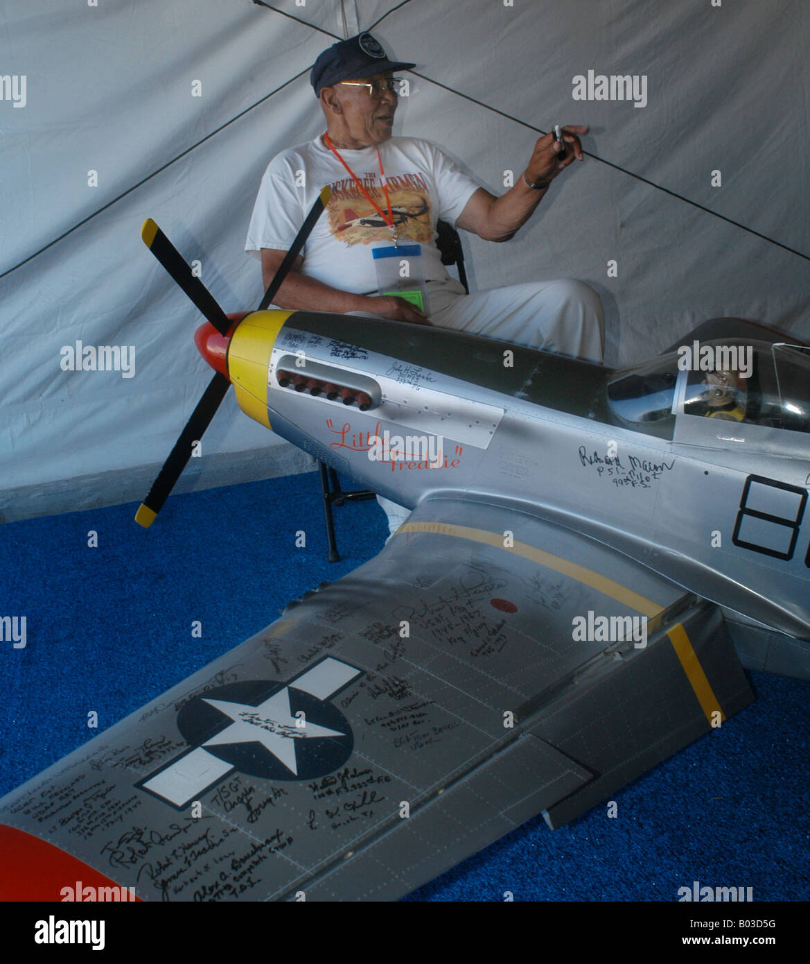 Tuskegee airman hi-res stock photography and images - Alamy