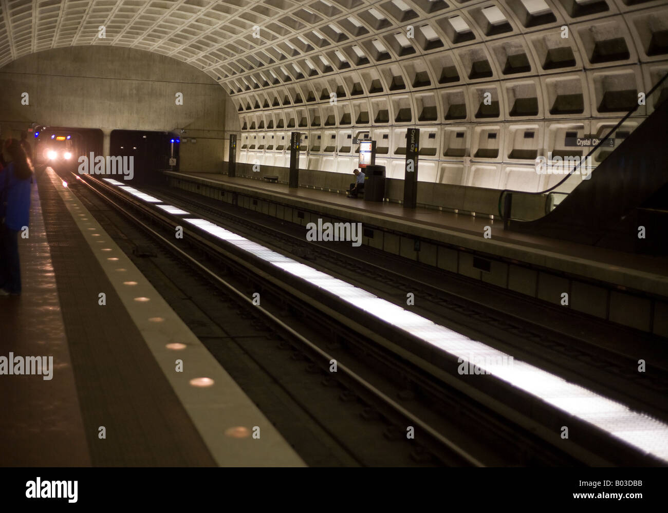 Washington Metrorail Subway Station train arriving A train enters the ...