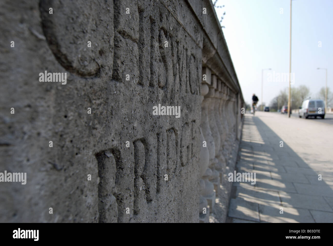 the name of chiswick bridge, which crosses the river thames in ...