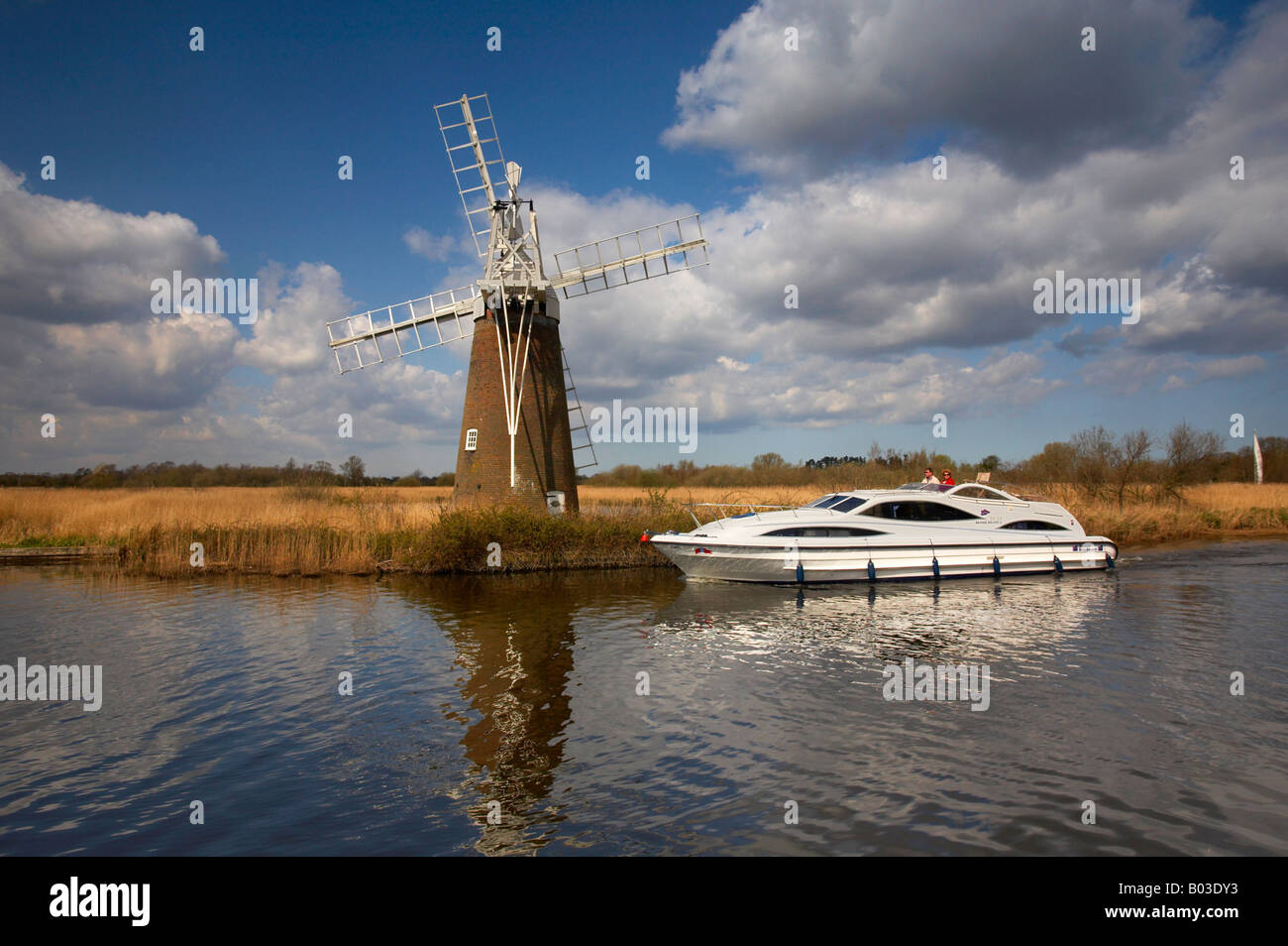 Turf fen windmill hi-res stock photography and images - Alamy
