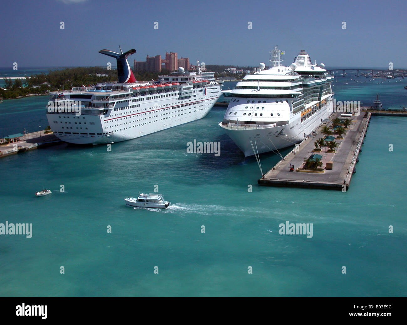 Cruise Ships In Port Stock Photo - Alamy