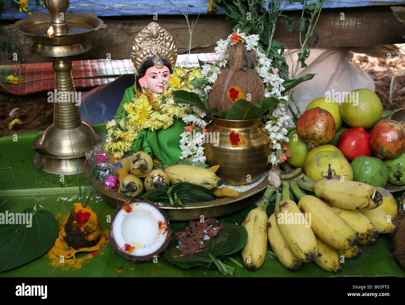 Goddess gauri hi-res stock photography and images - Alamy