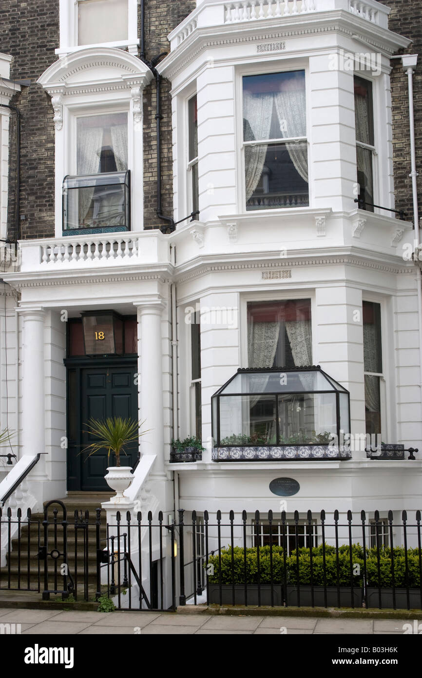 Sambourne hi-res stock photography and images - Alamy