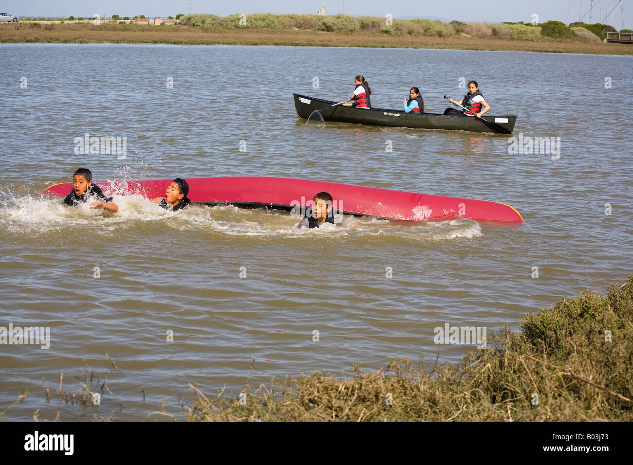 Capsize canoe hi-res stock photography and images - Alamy