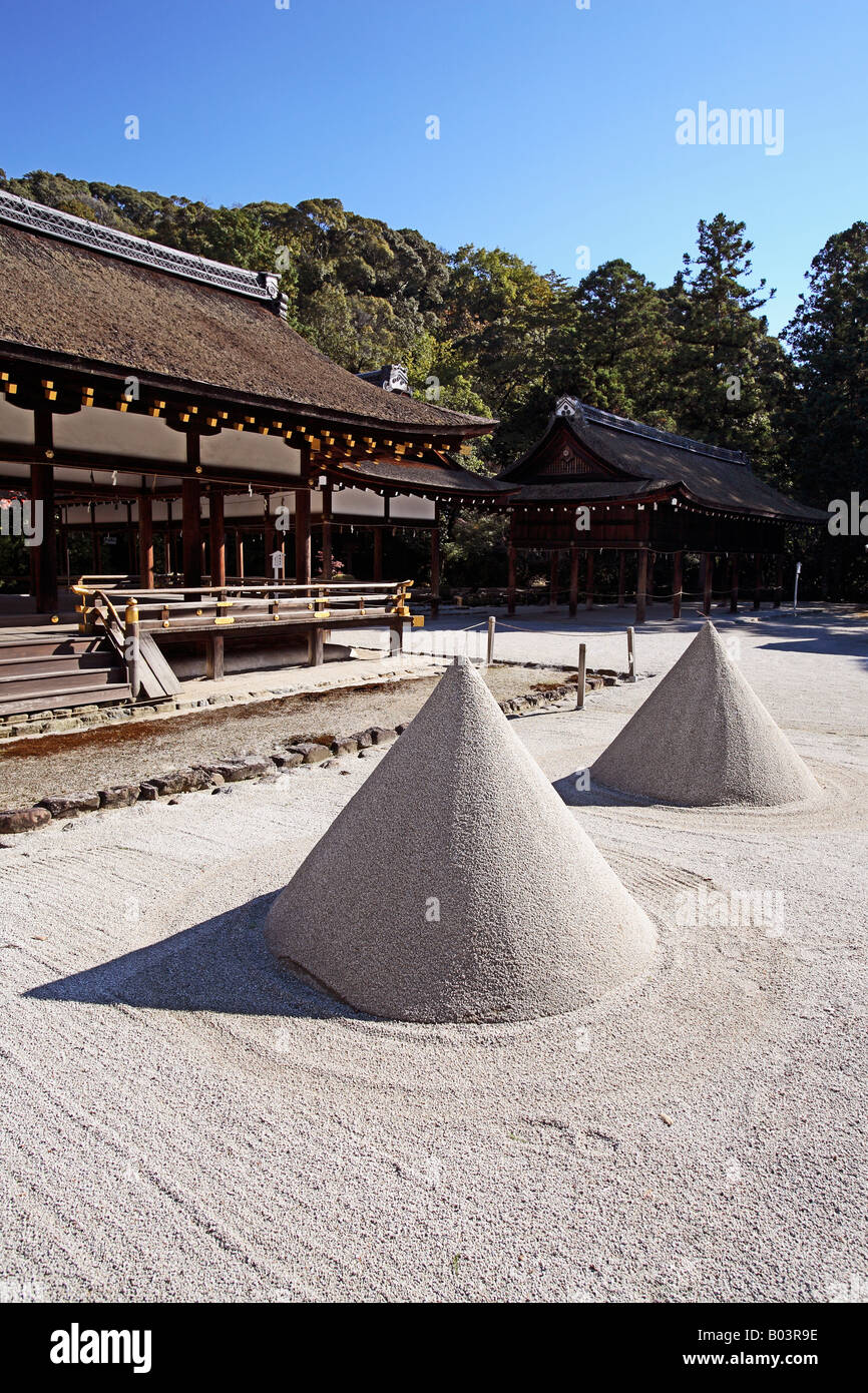 Conical sand mounds at Kamigamo shrine Stock Photo - Alamy