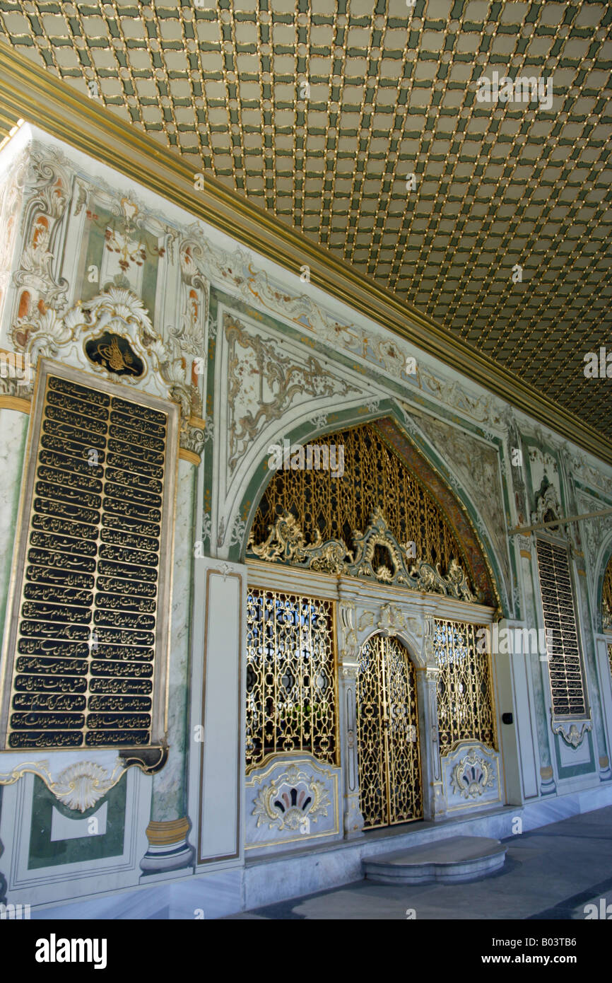 Divan topkapi palace hi-res stock photography and images - Alamy