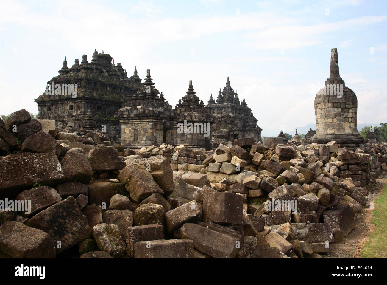 Earthquake repairs Prambanan Indonesia Stock Photo - Alamy