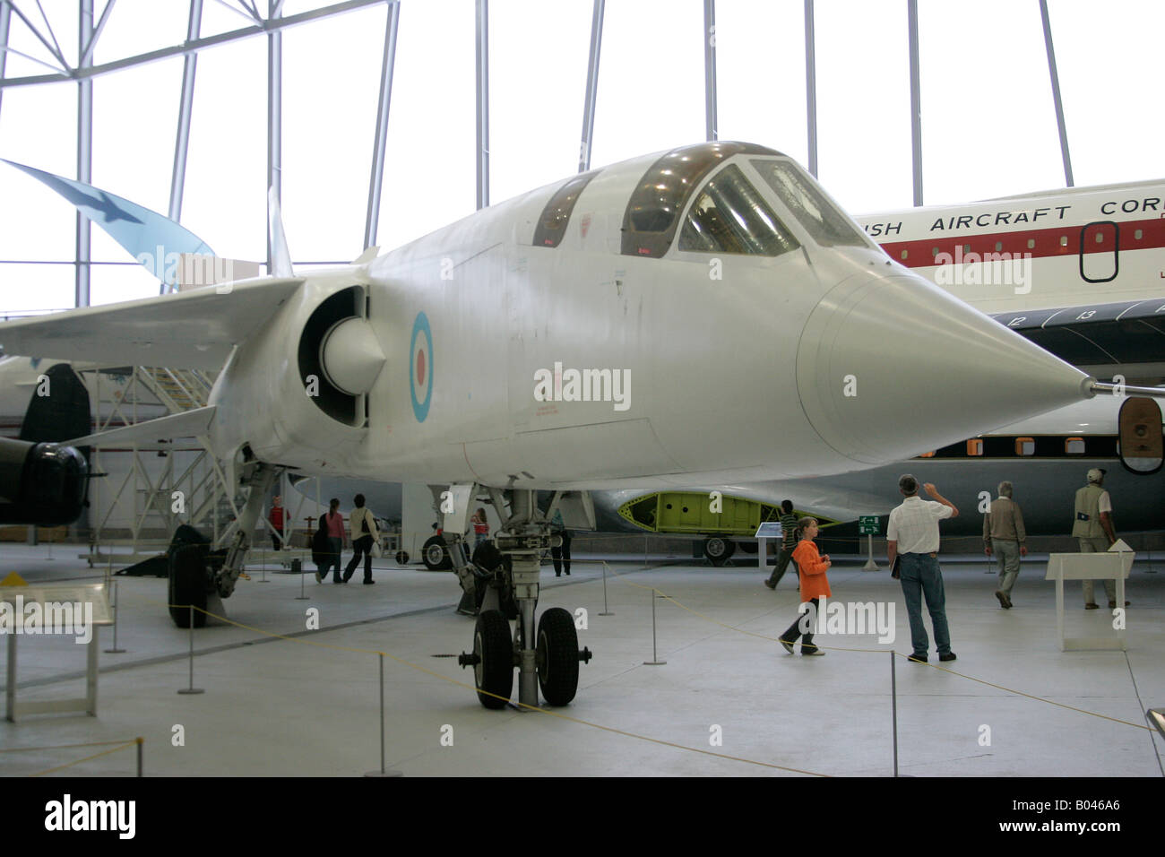 RAF TSR-2 1960's BOMBER AIRCRAFT -IMPERIAL WAR MUSEUM DUXFORD Stock ...