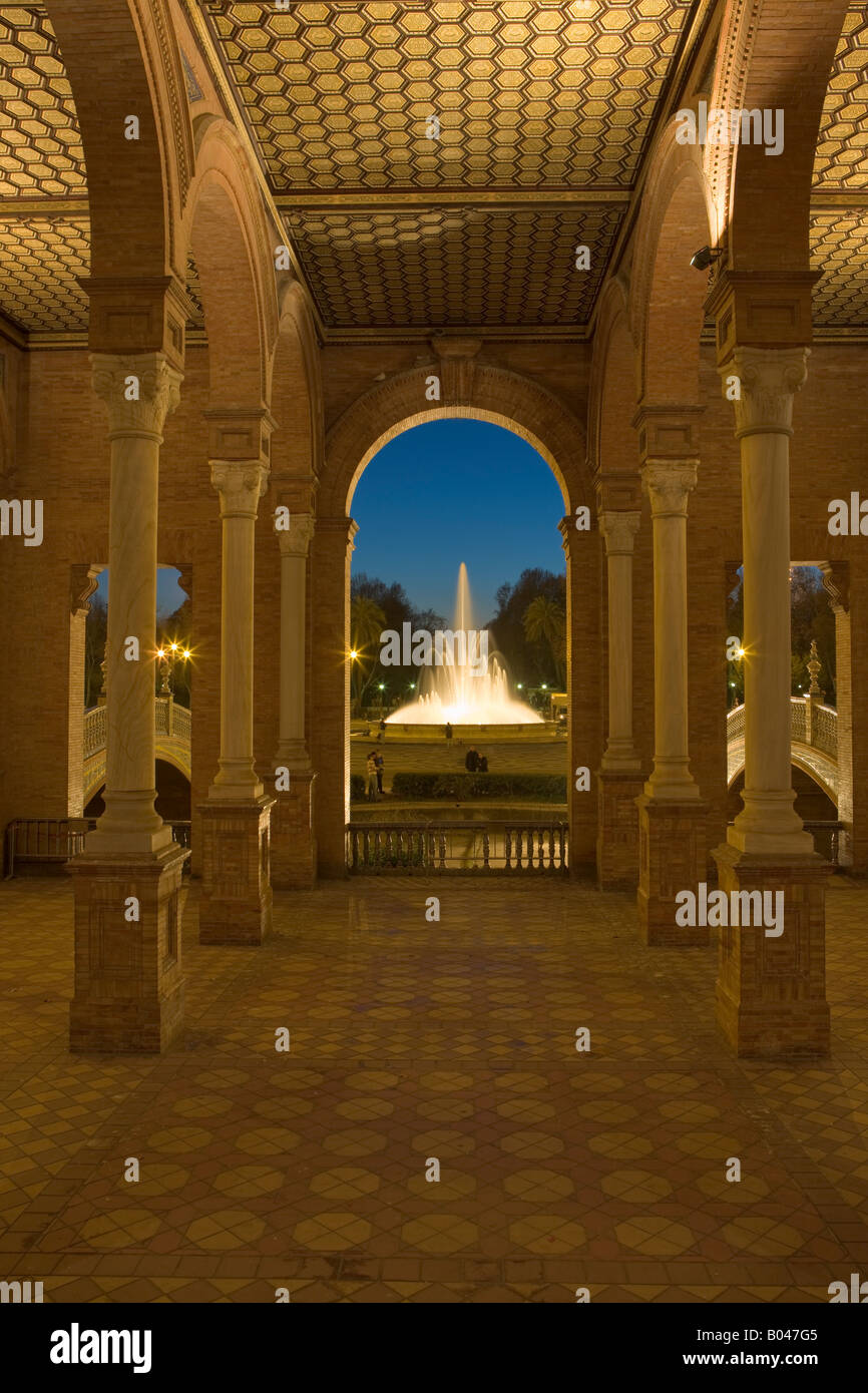 Pillar plaza hi-res stock photography and images - Alamy