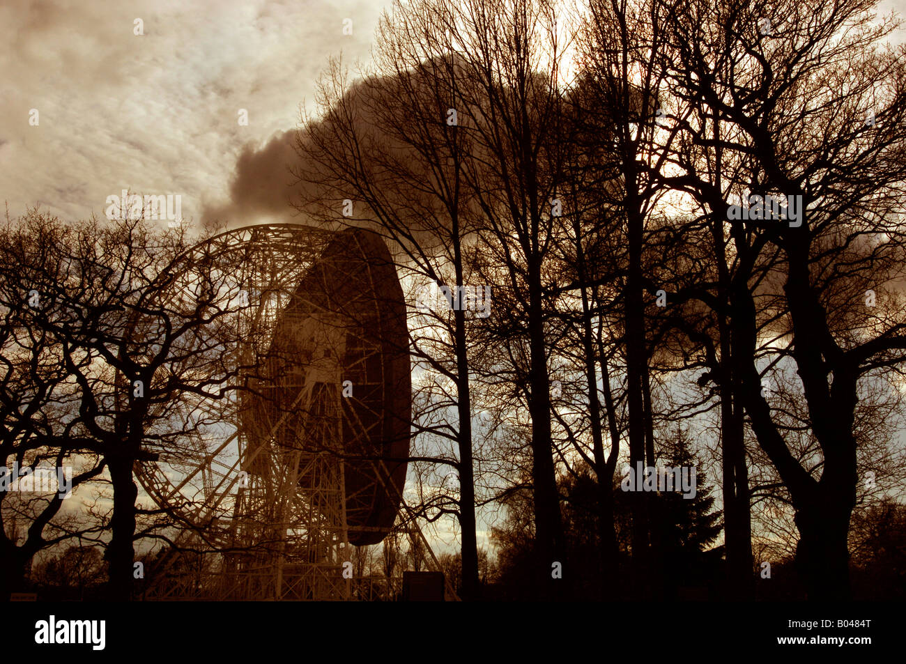 Jodrell bank dish hi-res stock photography and images - Alamy