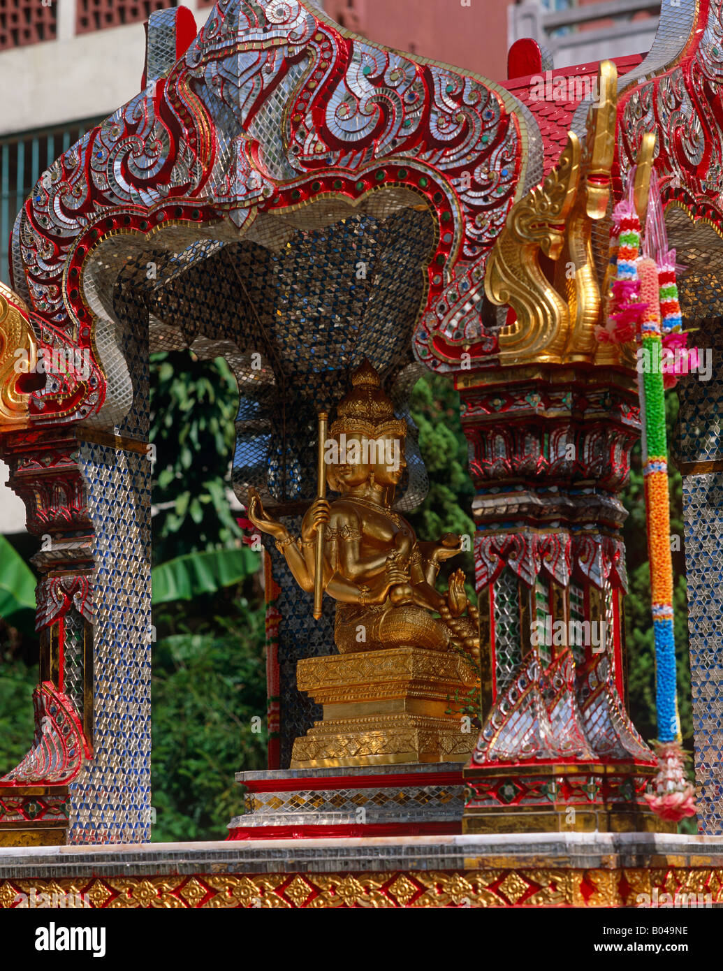 Hong kong buddha hi-res stock photography and images - Alamy